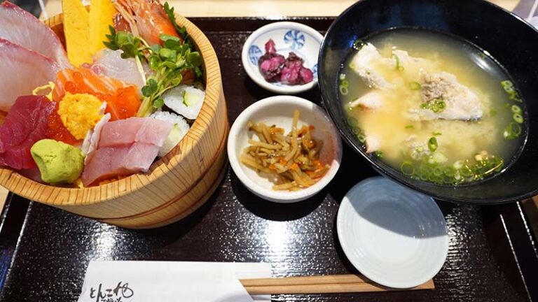 宗像の魚屋tonkoya（とんこや）の映えるランチメニューがすごい！ 古賀マガジン 2967